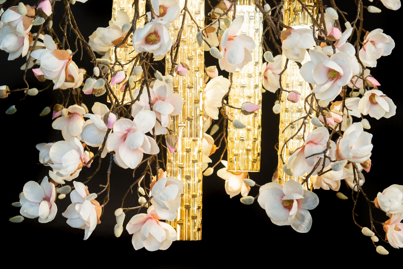FLOWER POWER MAGNOLIA PINK CREAM | Italian LED chandeliers with faux ...
