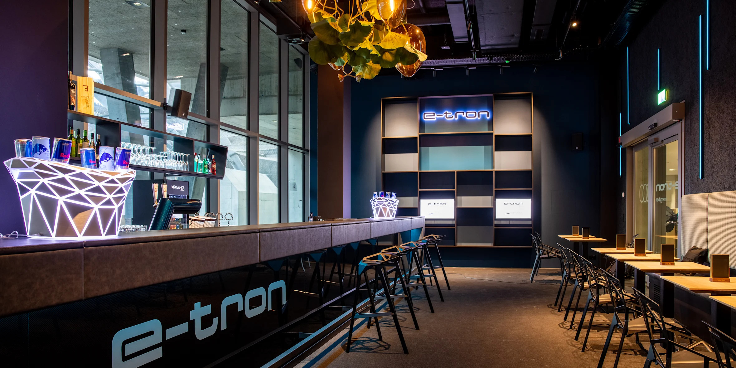 E-Tron Energy Bar: A luxury Audi lounge at the heart of the Swiss Alps ...